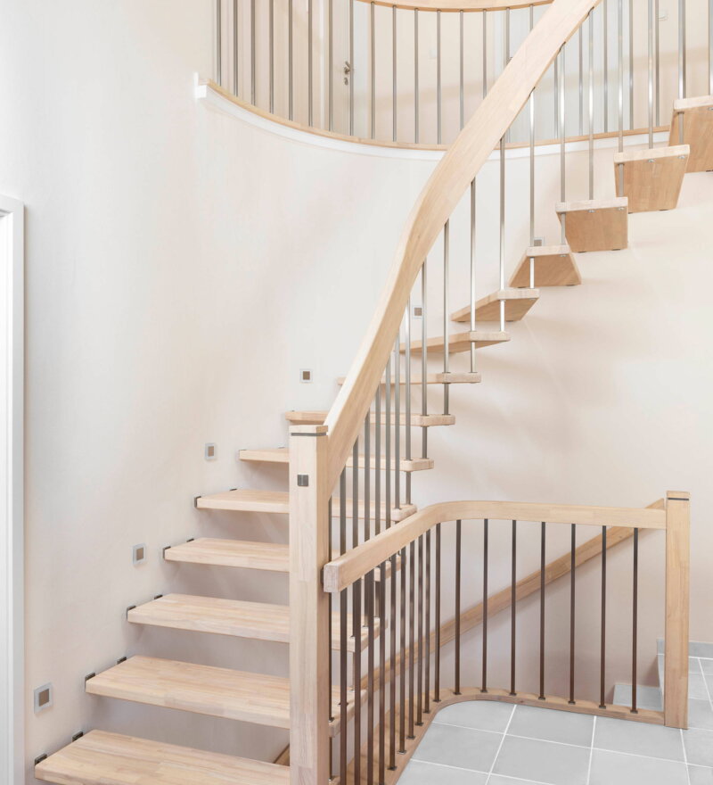 Holzart Hevea – fein strukturiertes Holz für Ihre Treppe - Treppenbau Voß