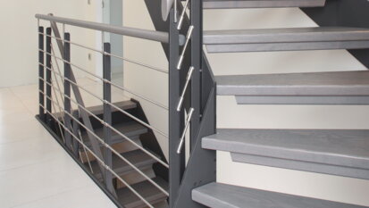 Holzart Hevea – fein strukturiertes Holz für Ihre Treppe - Treppenbau Voß