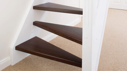 Holzart Hevea – fein strukturiertes Holz für Ihre Treppe - Treppenbau Voß