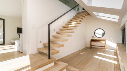 Holzart Hevea – fein strukturiertes Holz für Ihre Treppe - Treppenbau Voß