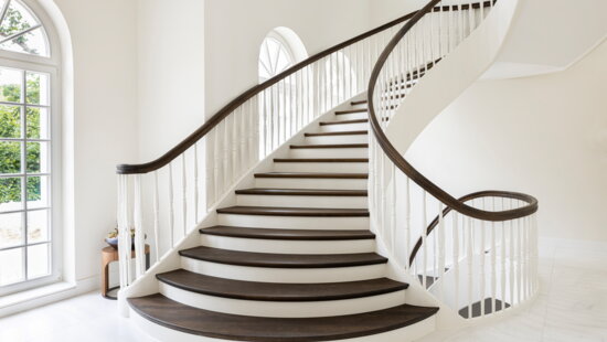 Holzart Hevea – fein strukturiertes Holz für Ihre Treppe - Treppenbau Voß